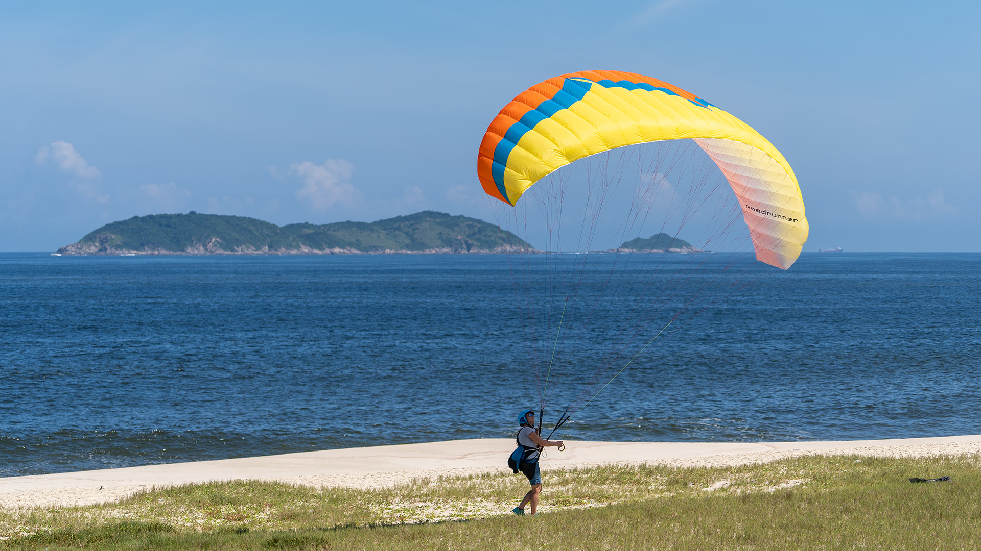 New ROADRUNNER - ground handling wing | Ozone Paramotor